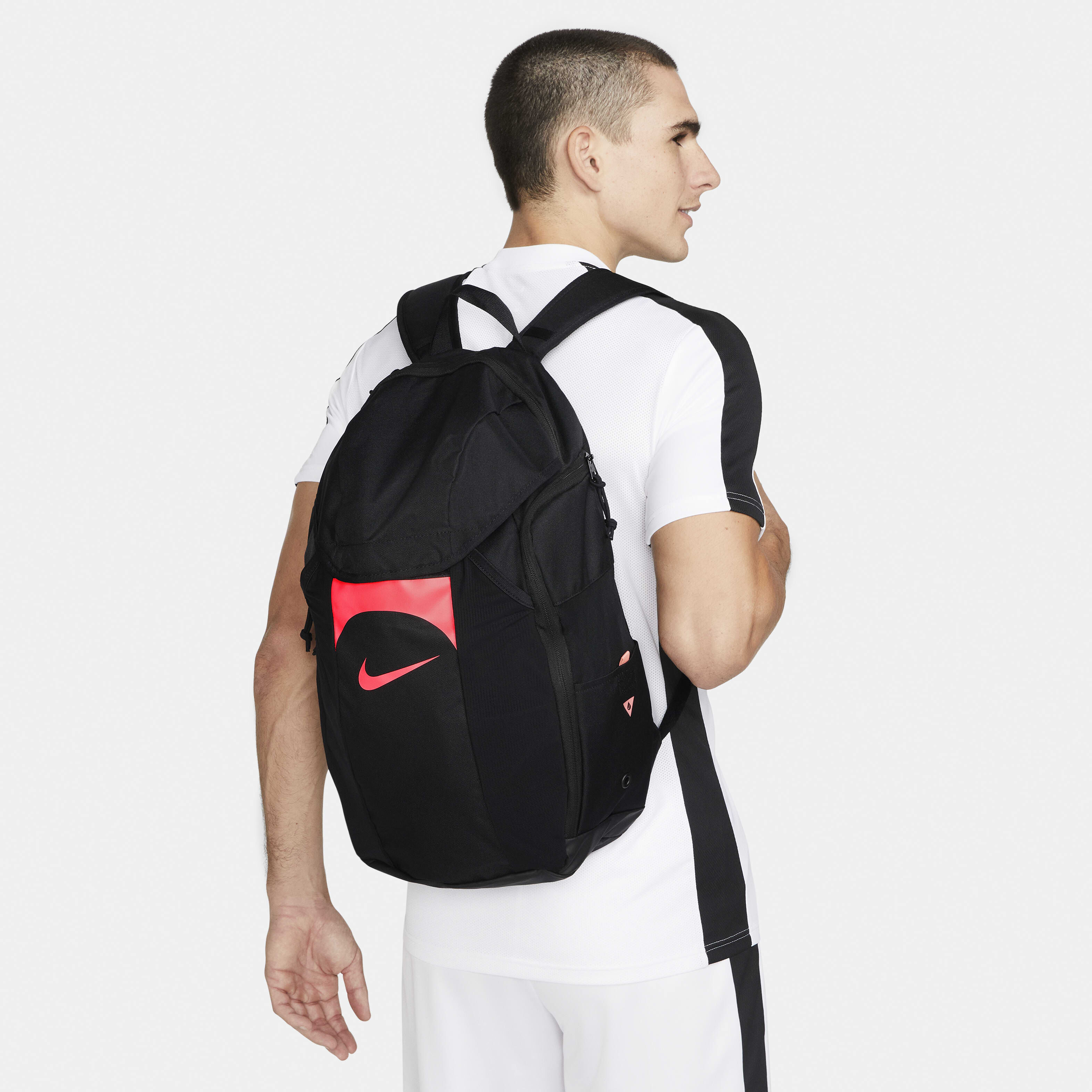Shop Bags & Backpacks Online @ Nike Qatar
